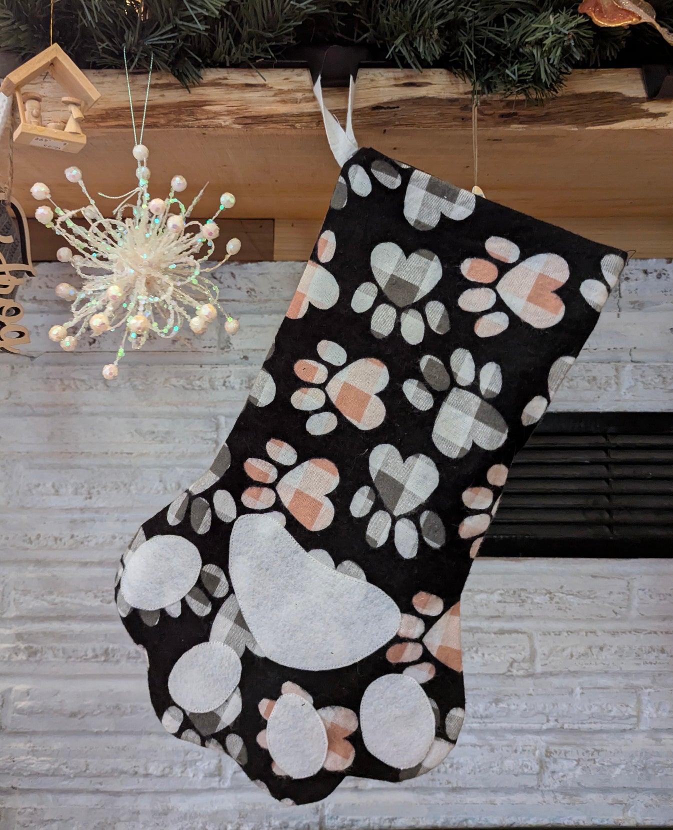 Pet Paw Stocking – Rivet Patterns